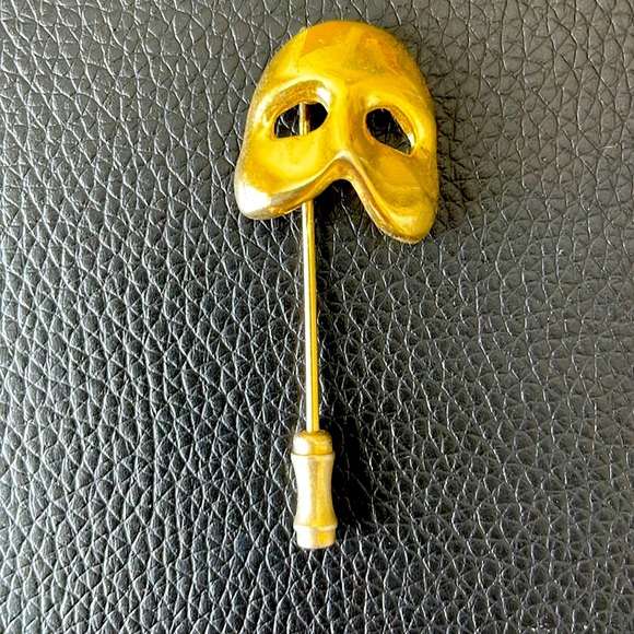 Jewelry | Gold Tone Mask Stick Pin | Poshmark